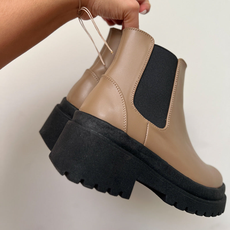 Botines Roberta en color taupe – Dea Shoes