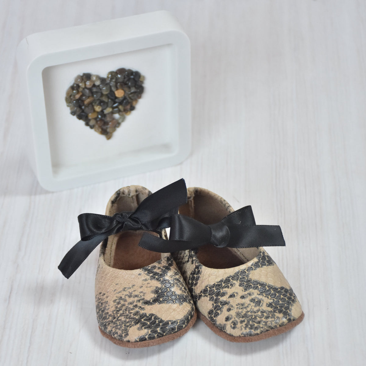 LUA PRINT CON LAZO NEGRO – Dea Shoes